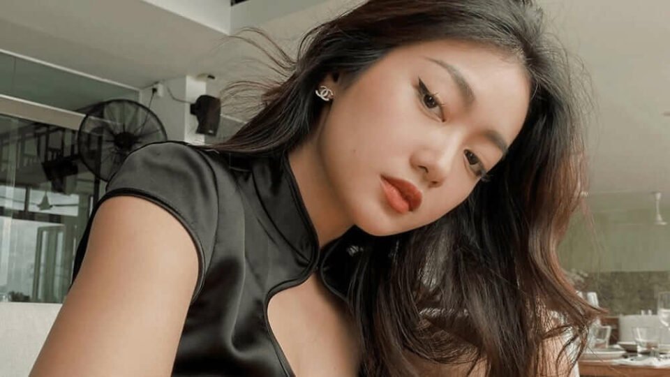 Vietnamese vs. Filipino Women: Who Are the Most Beautiful? - Bar 22 Ho ...